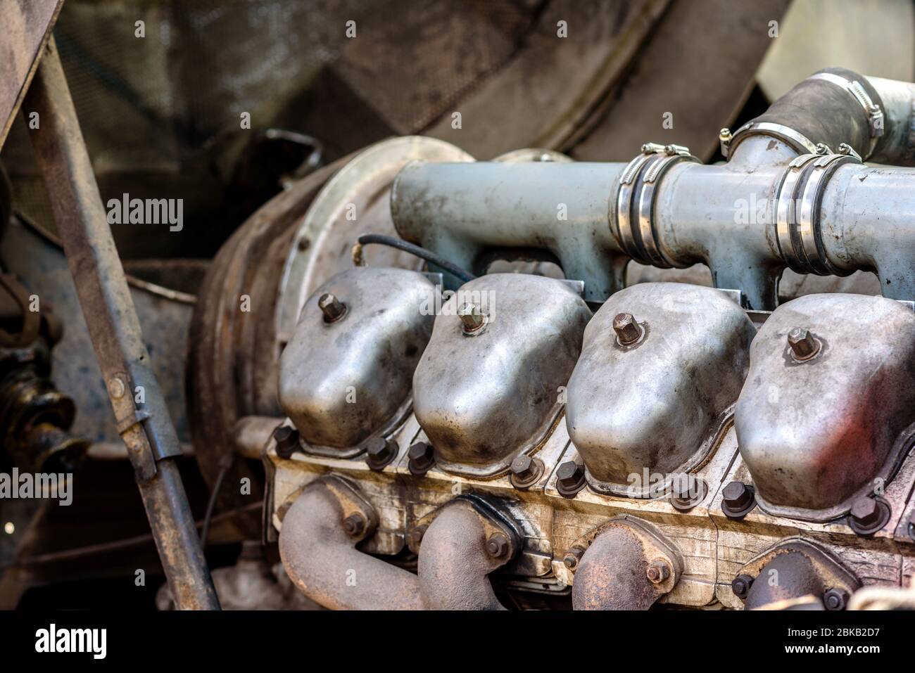 Repair of truck internal combustion engine cylinders. Truck repair ...