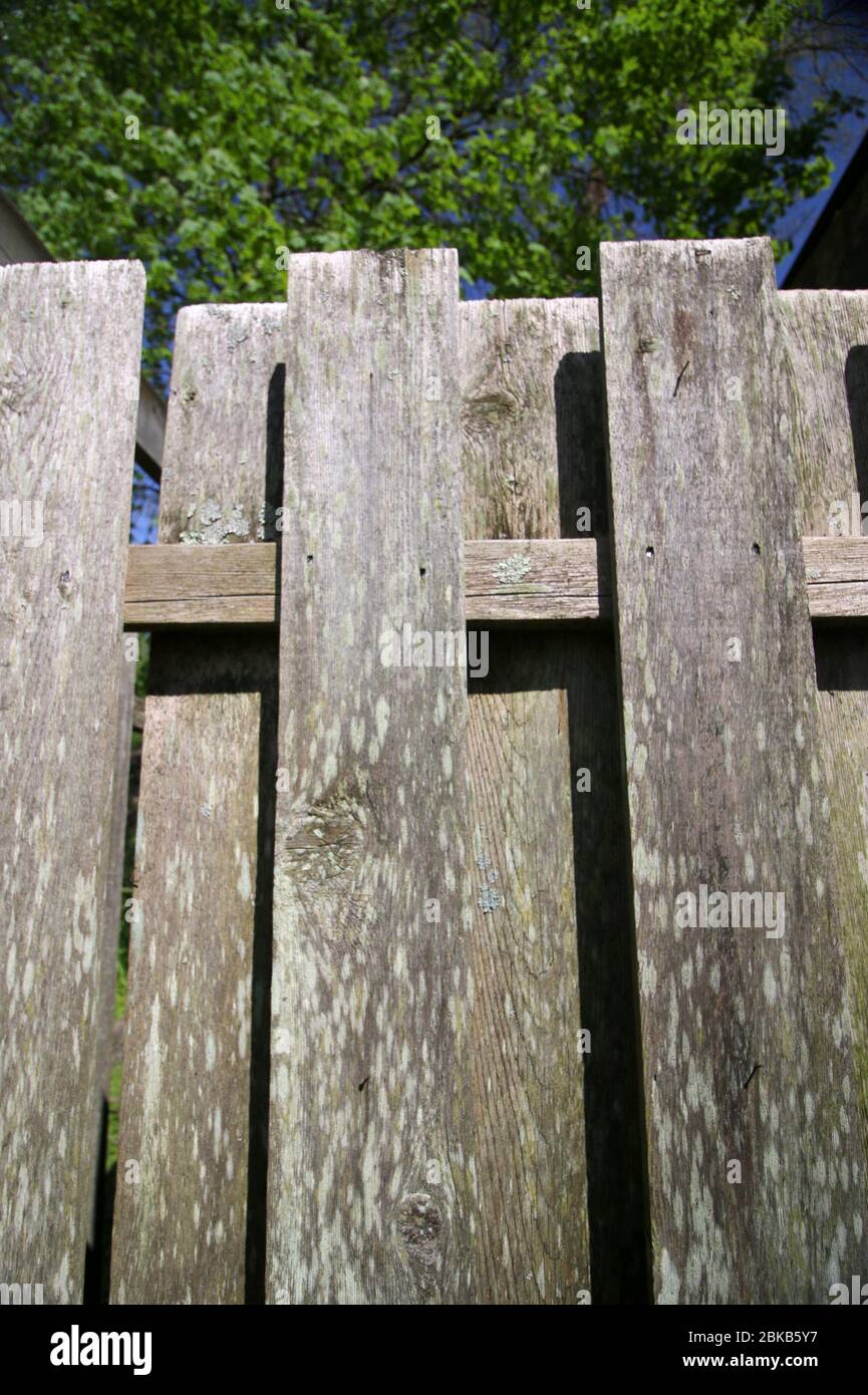 Fence slats hi-res stock photography and images - Alamy