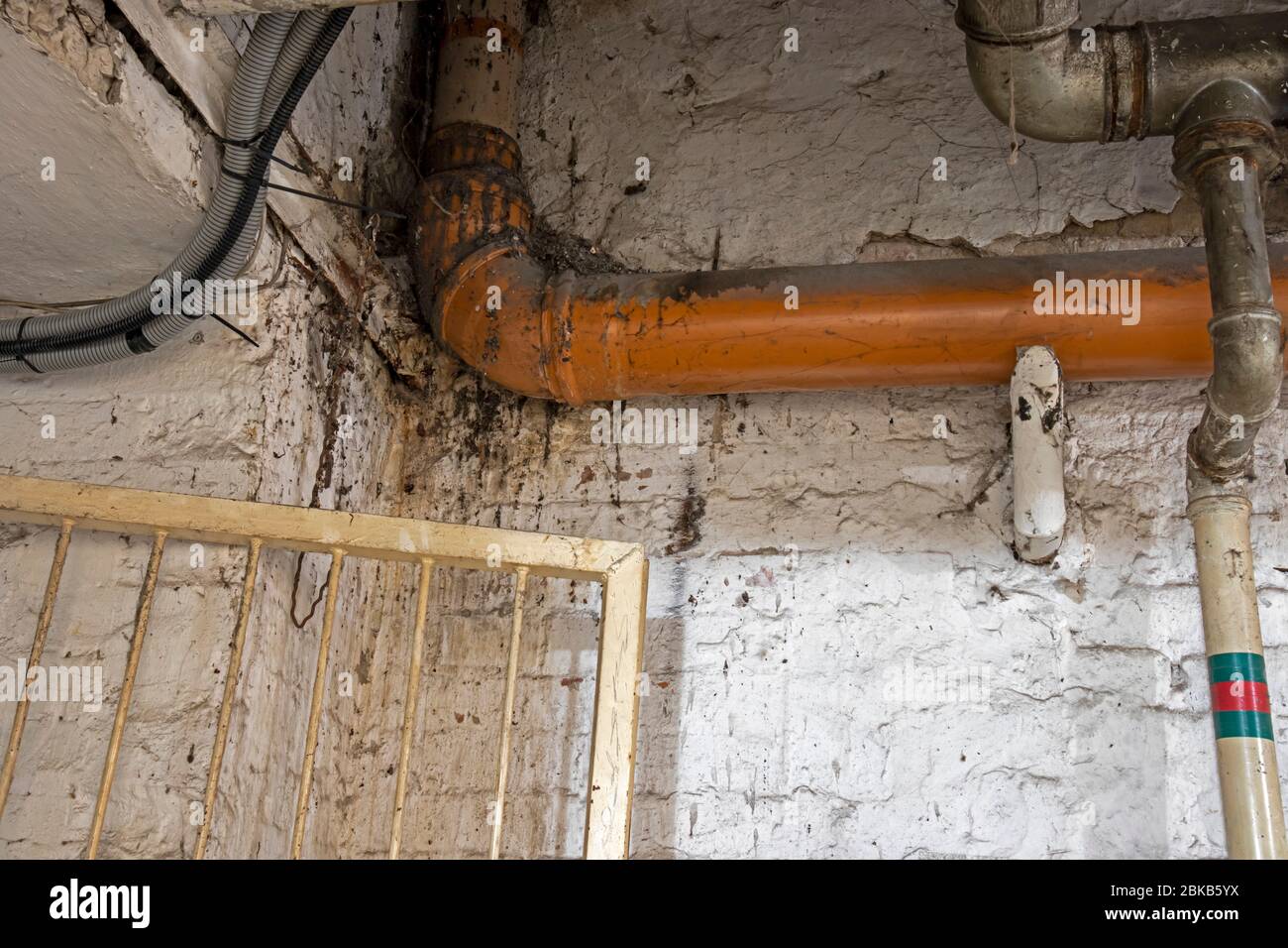 dirty drain pipe Stock Photo - Alamy