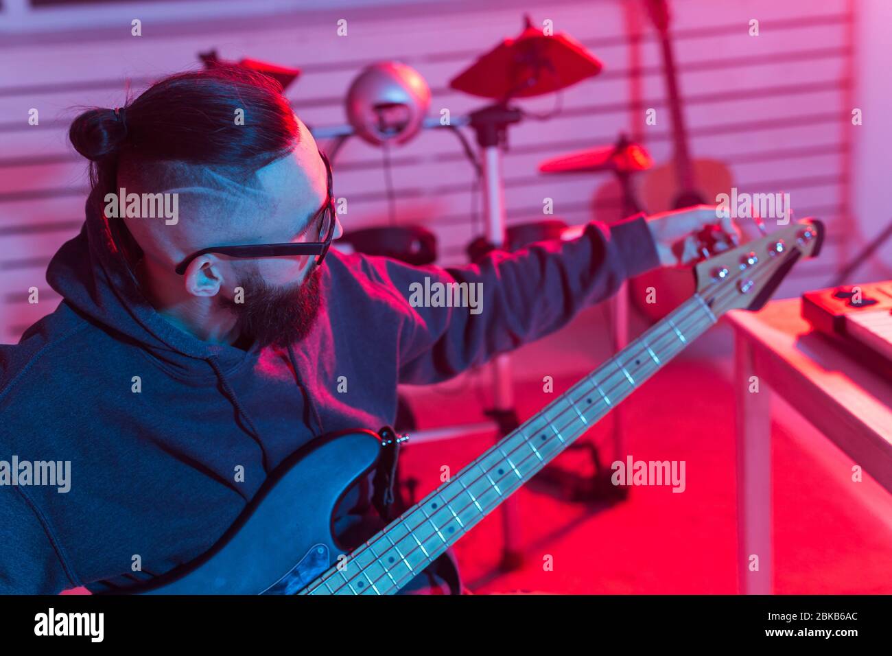 Male sound producer working in recording studio Stock Photo - Alamy