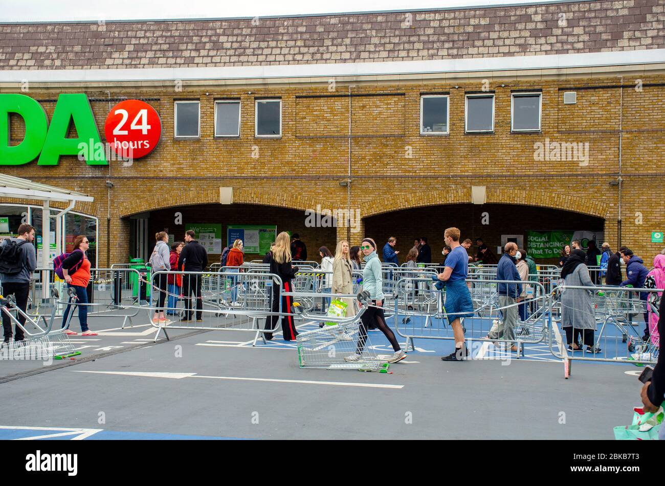 Asda supermarket queues hi-res stock photography and images - Alamy