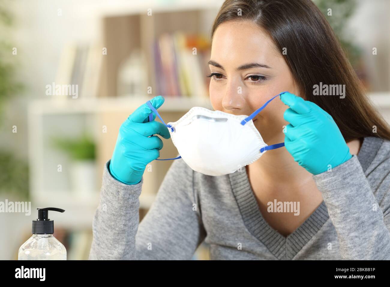 Removing mask woman hi-res stock photography and images - Alamy