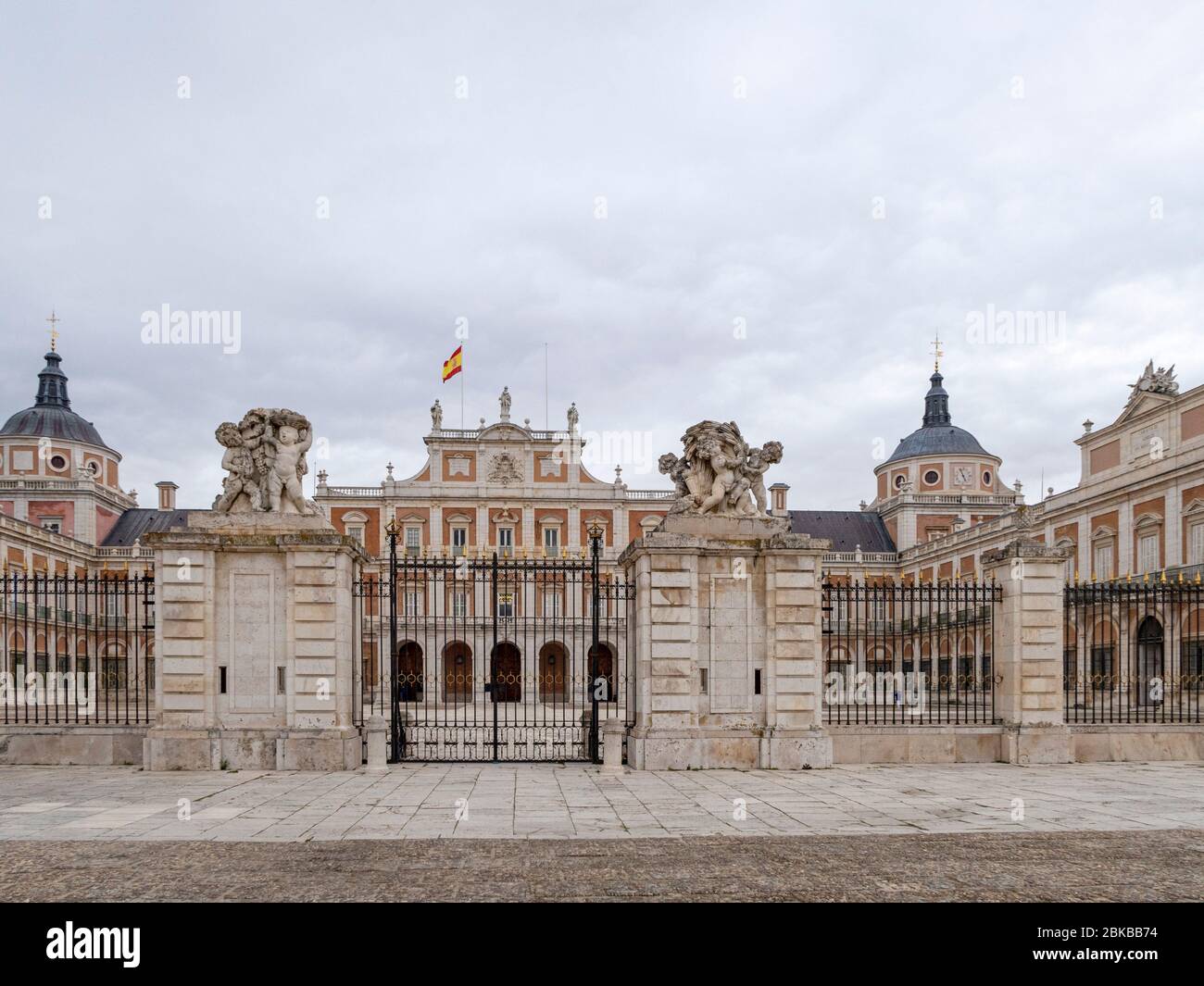 Royal palace walls hi-res stock photography and images - Alamy