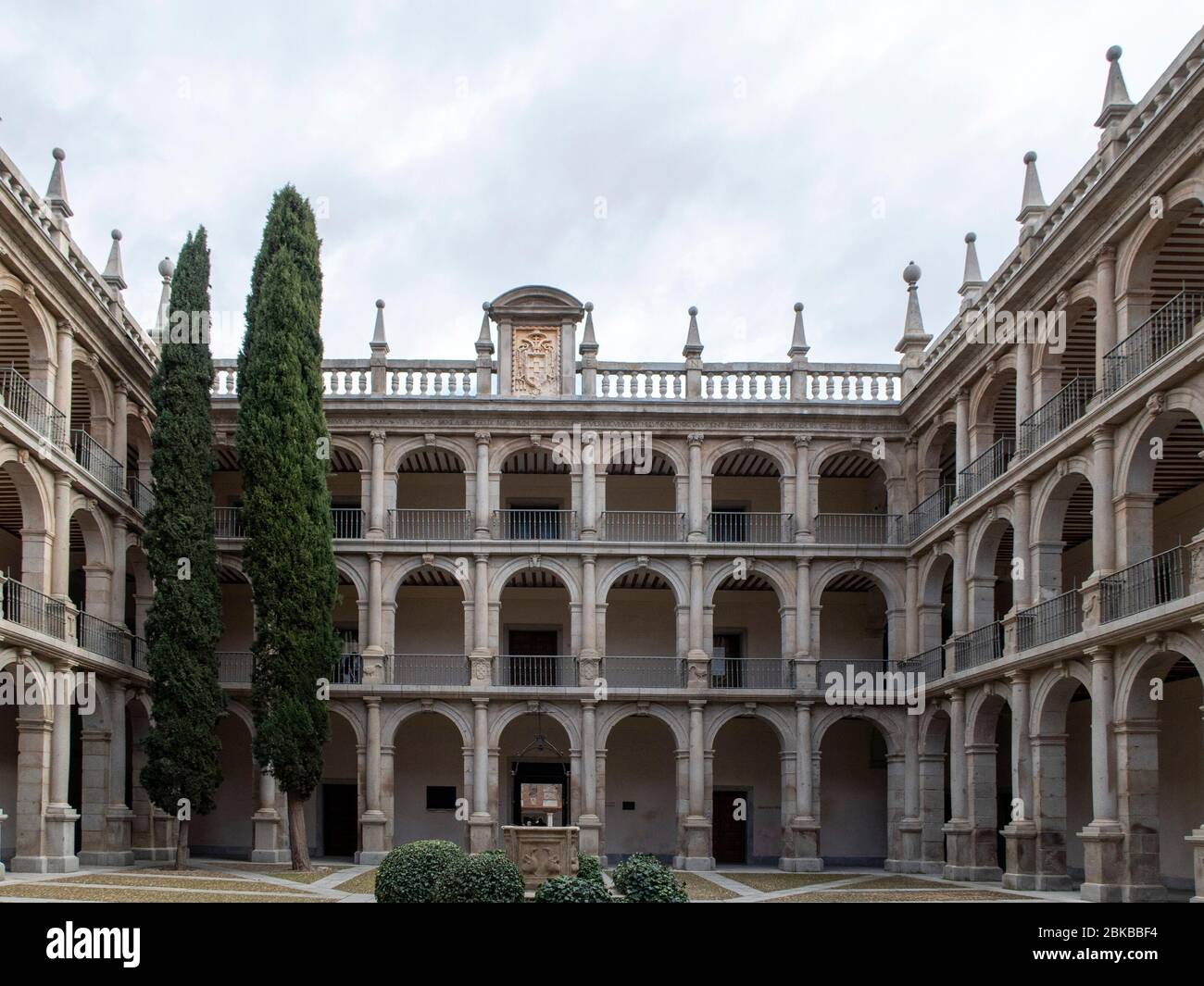 Universidad de Alcalá (UAH) public university located in Alcalá de ...
