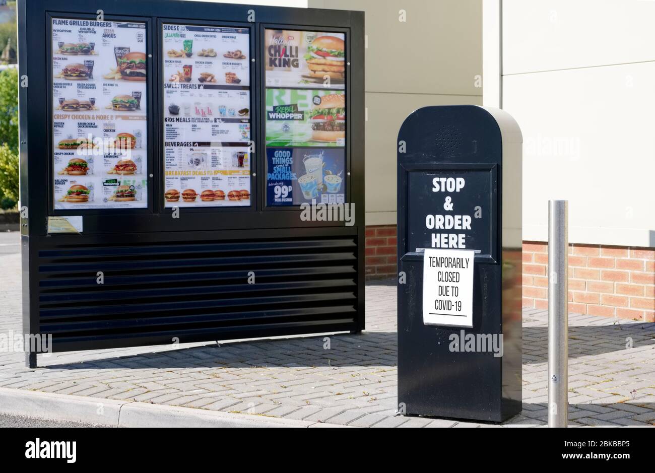 Fast food restaurant drive through closed due to coronavirus covid 19 ...