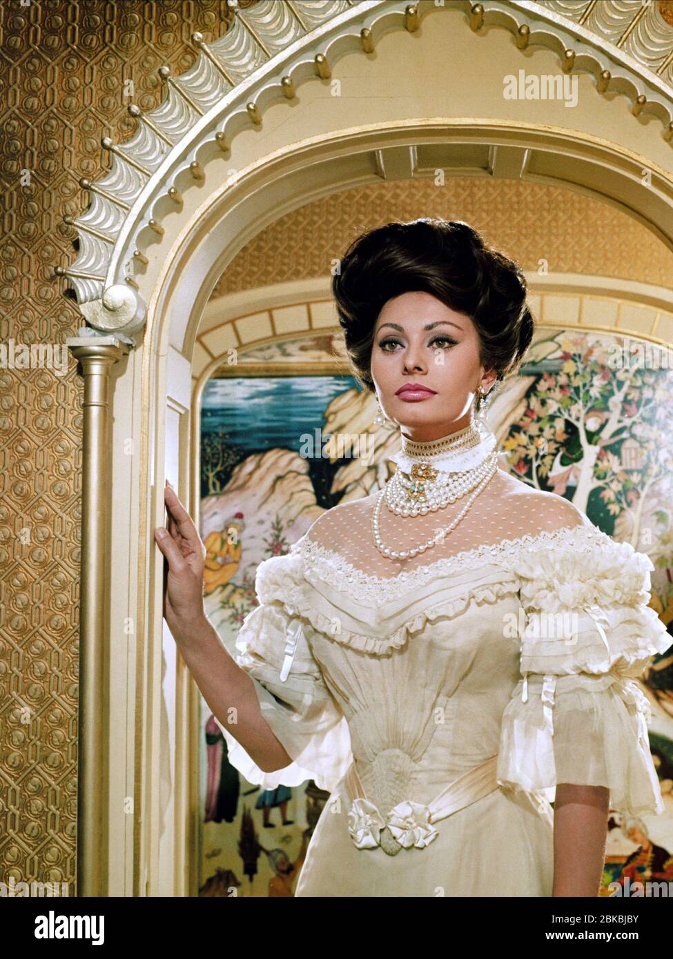 Sophia Loren Lady L Film High Resolution Stock Photography and Images ...