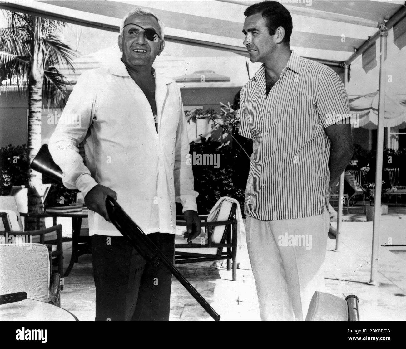 Bond Sean Connery Gun High Resolution Stock Photography and Images - Alamy