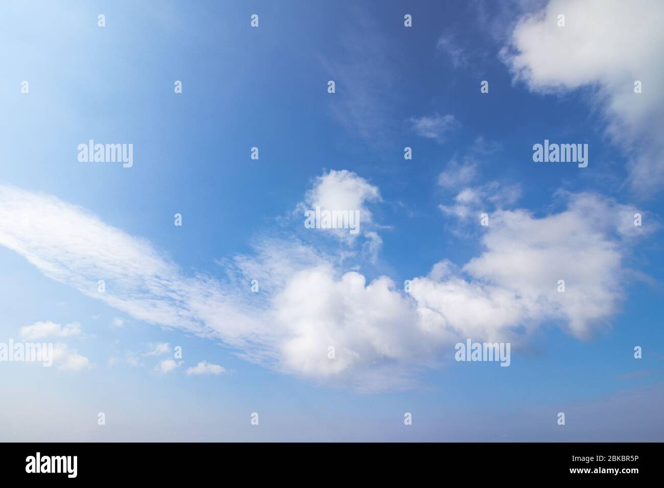 Beautiful and sunny weather hi-res stock photography and images - Alamy