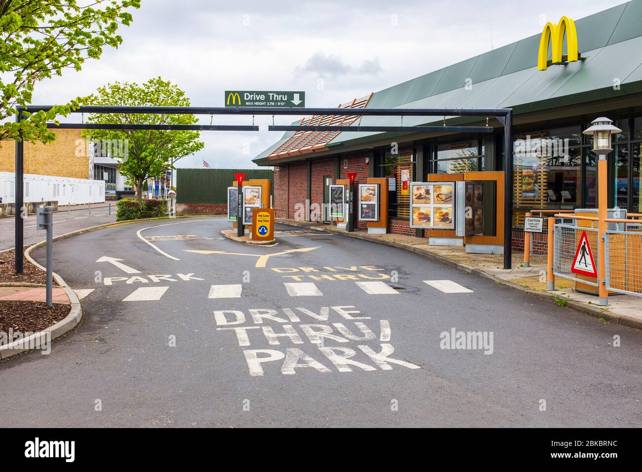 Drive thru mcdonalds restaurant hi-res stock photography and images - Alamy
