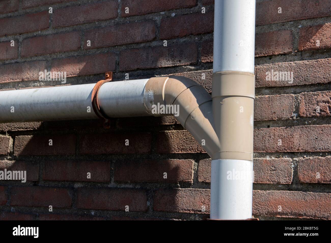 Outside front door rain hi-res stock photography and images - Alamy