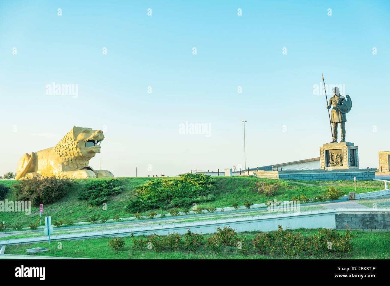 Statue of amazon female hi-res stock photography and images - Alamy