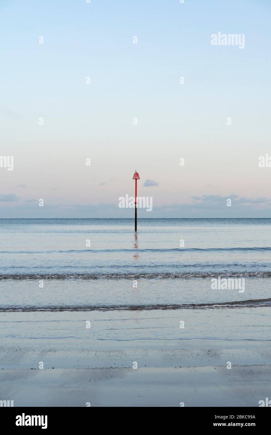 Single Groyne Marker Sunset at Filey Beach - Filey, Yorkshire, UK Stock ...