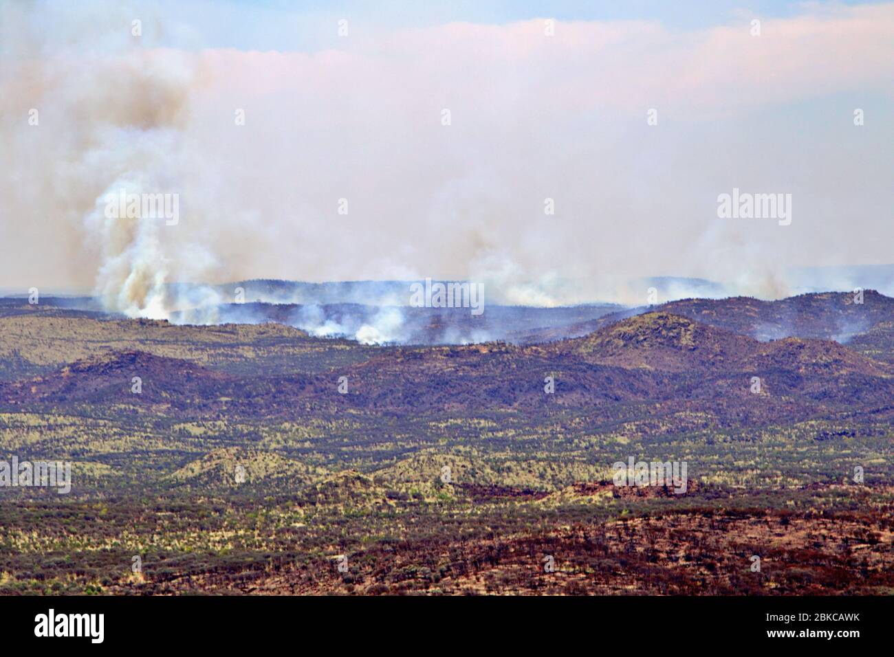 bushfires in australian outback Stock Photo - Alamy