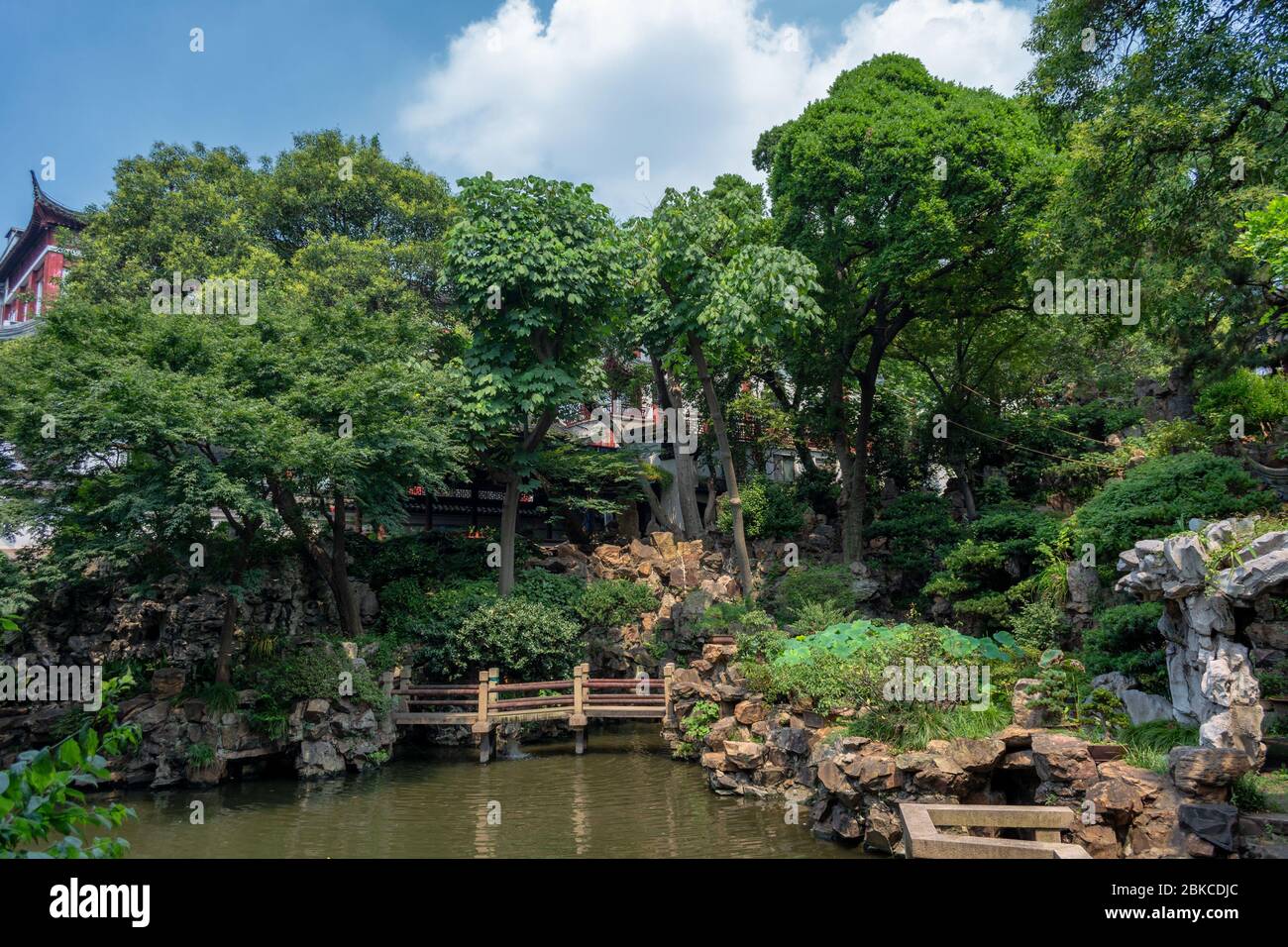 Ancient dynasty chinese garden hi-res stock photography and images - Alamy