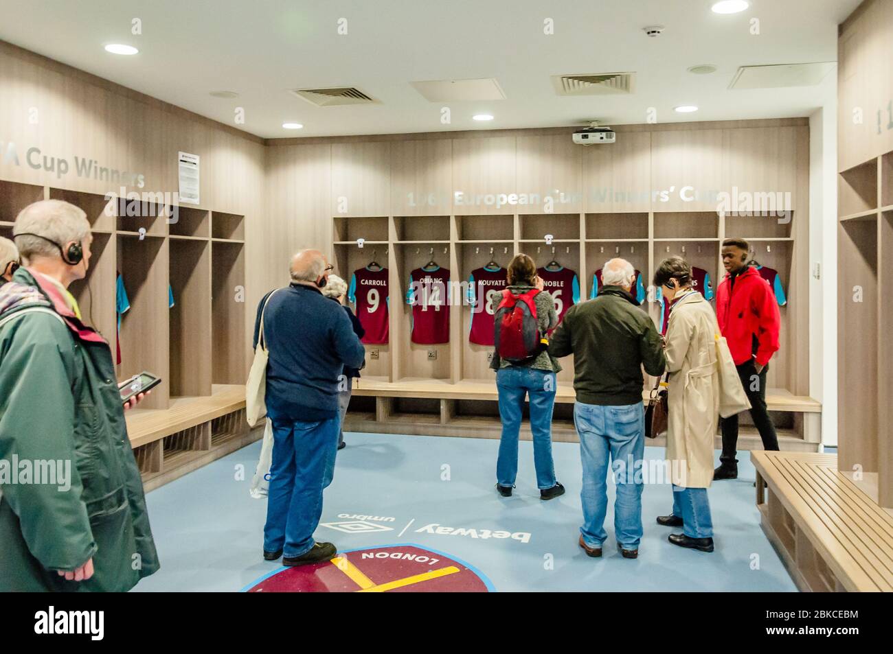 Changing room football shirt hi-res stock photography and images - Alamy