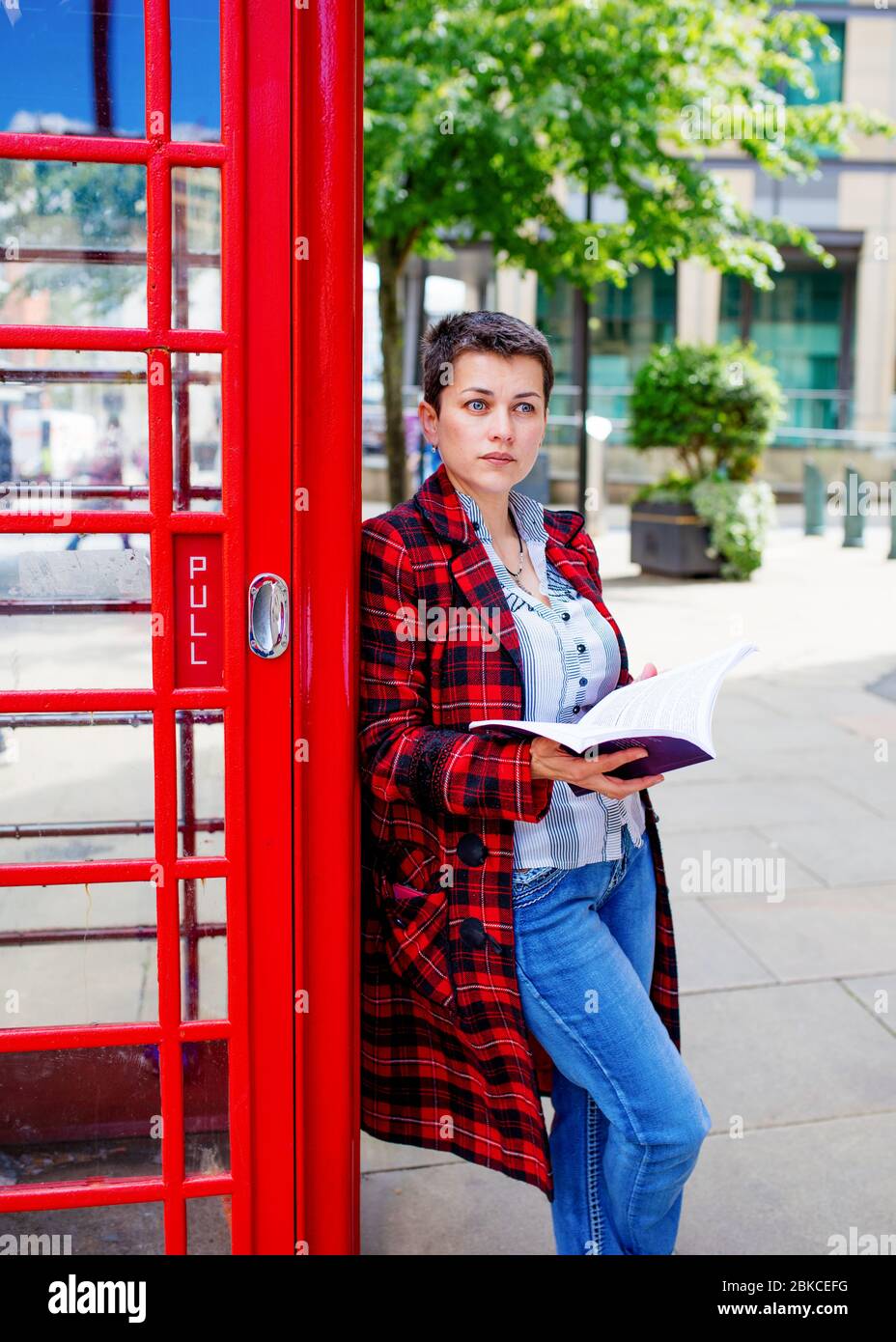 Leaned woman hi-res stock photography and images - Alamy