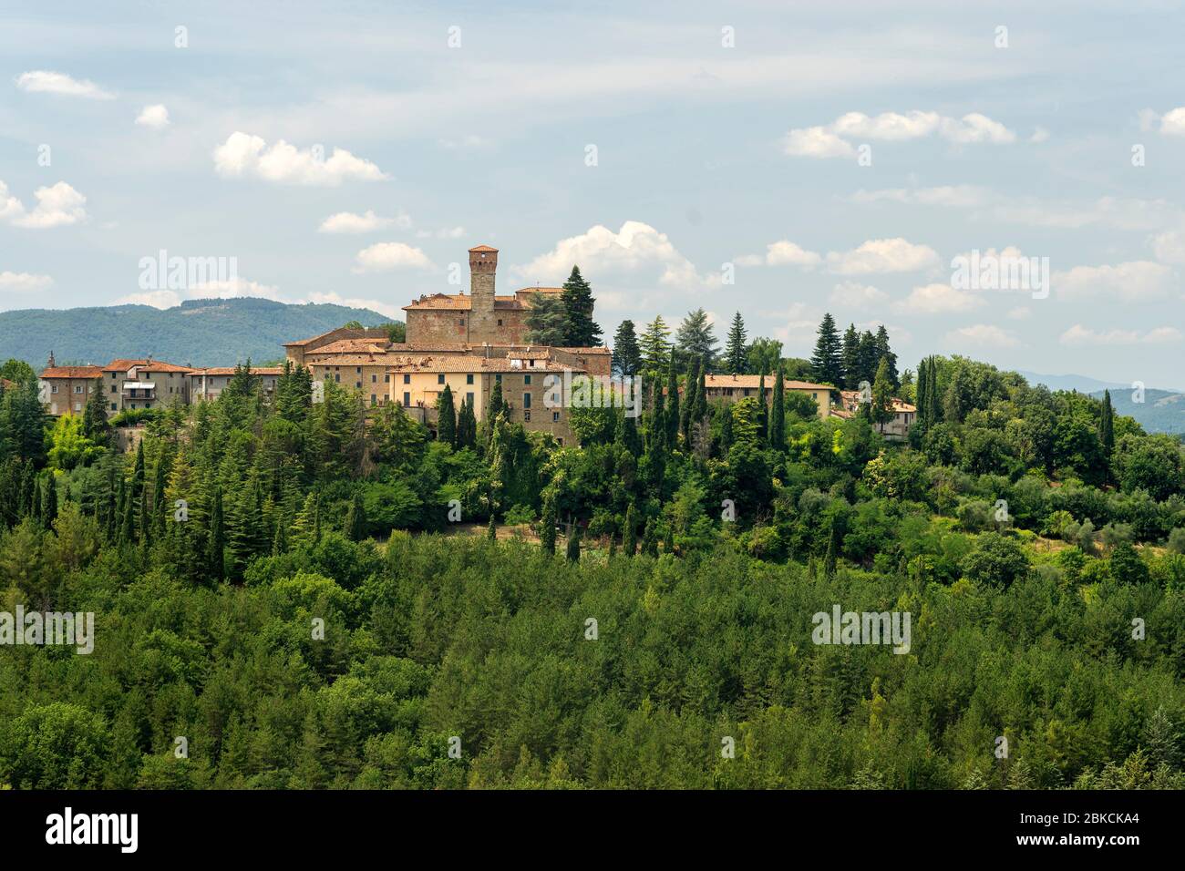 Summer landscape near Lippiano, Perguia, Umbria, Italy Stock Photo - Alamy