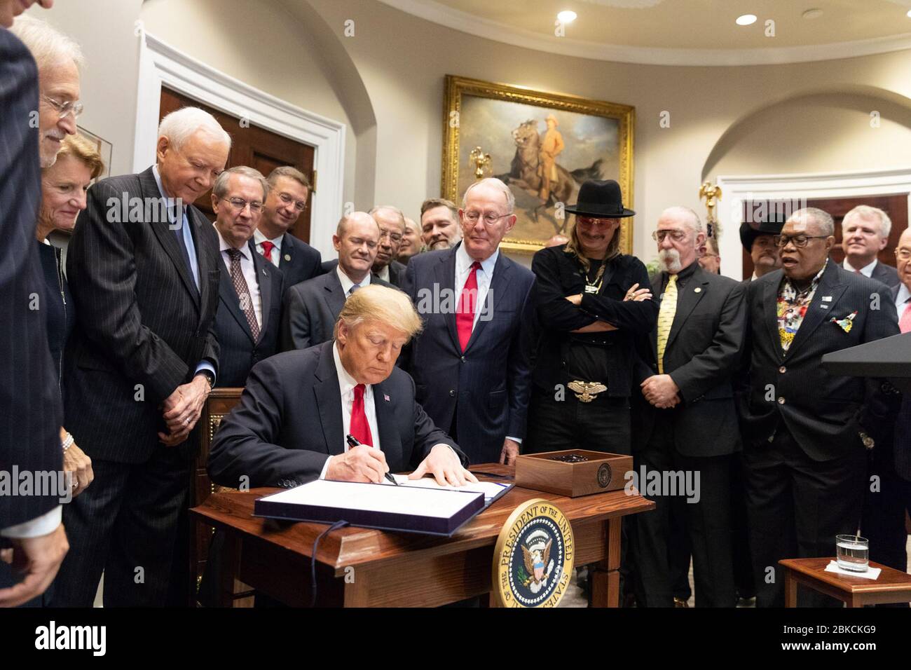 Donald j trump signature hi-res stock photography and images - Alamy