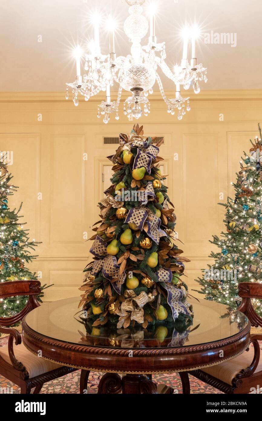 Vermeil room hi-res stock photography and images - Alamy