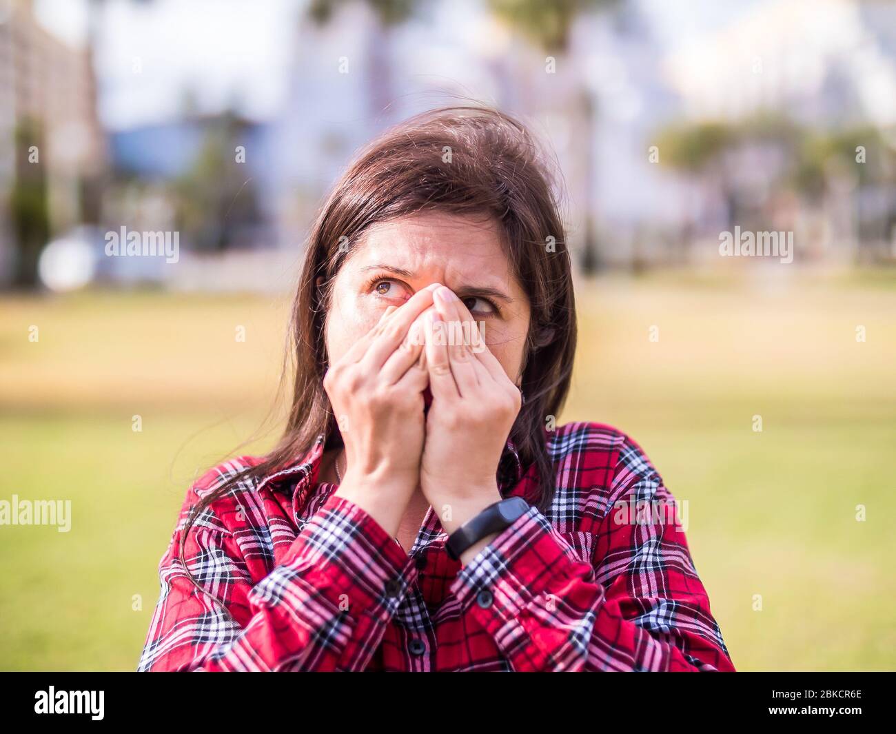 Hand Over Nose Amazon.com : Wipeband Nose Wipes | Kids Wearable