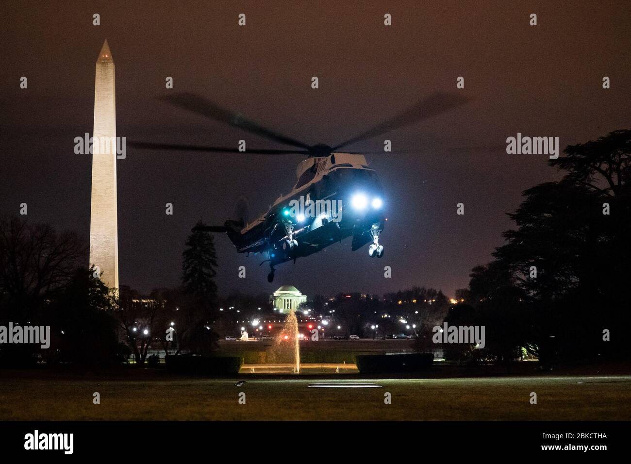 Marine One, carrying President Donald J. Trump, lands on the South Lawn ...