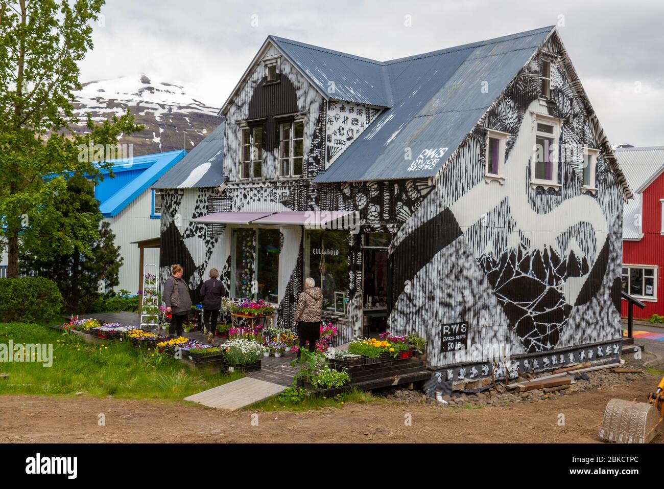 Iceland gift shop hi-res stock photography and images - Alamy