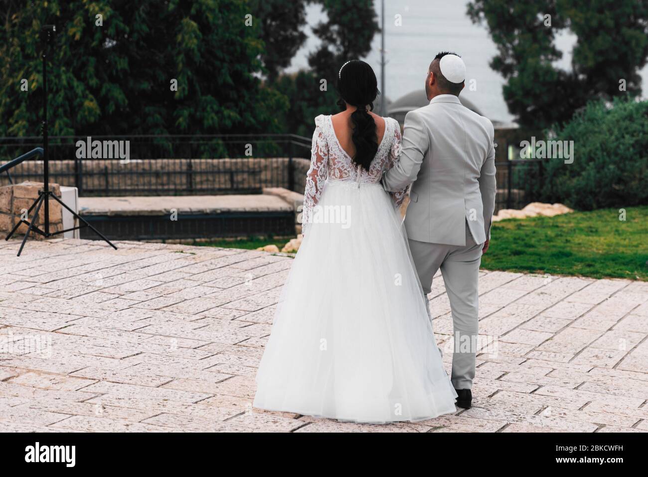 Jewish wedding hi-res stock photography and images - Alamy