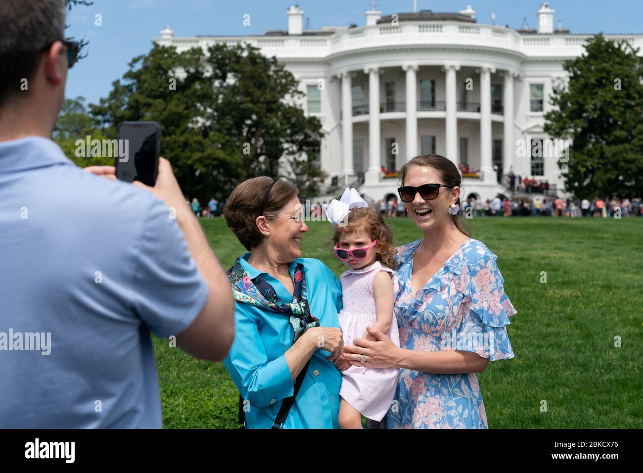 The 2019 White House Spring Garden Tours event showcases the beauty of ...