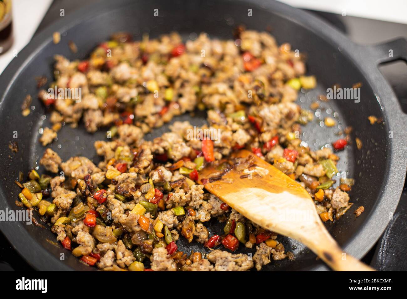 Mixing on pan hi-res stock photography and images - Alamy
