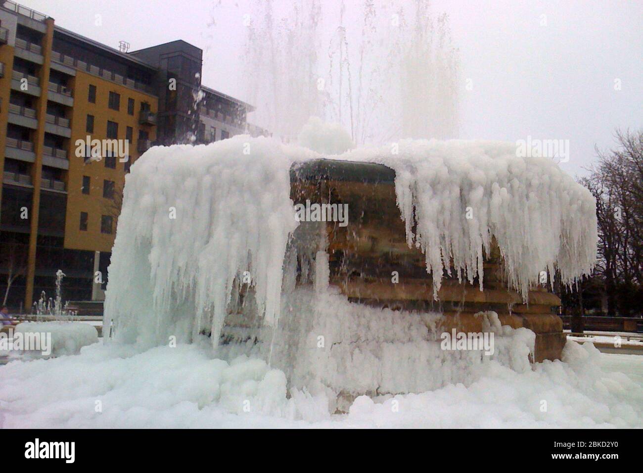 Weather fountain ice hi-res stock photography and images - Alamy