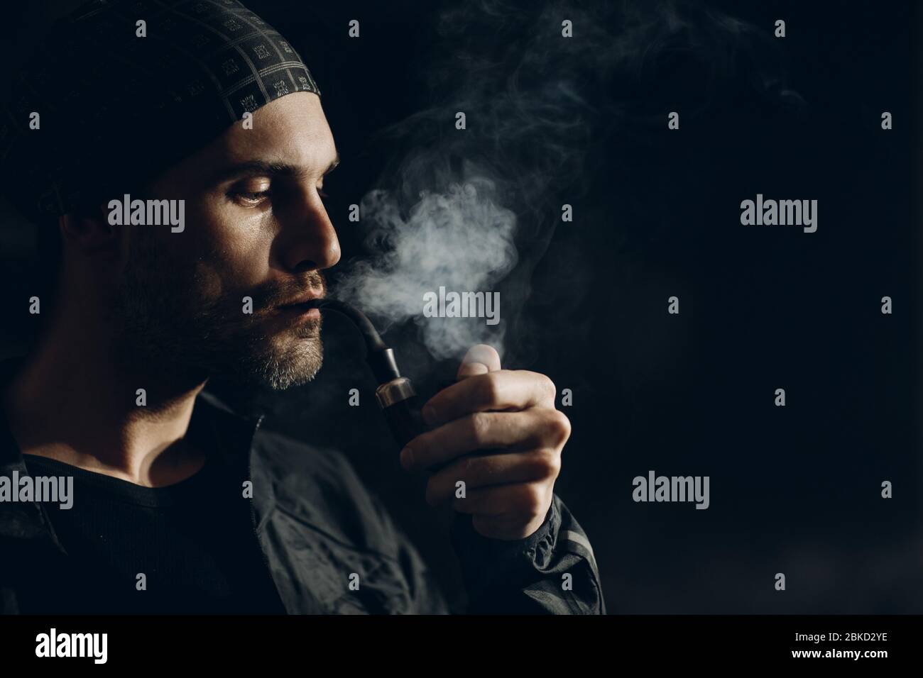 Man smoking pipe portrait on hi-res stock photography and images - Alamy