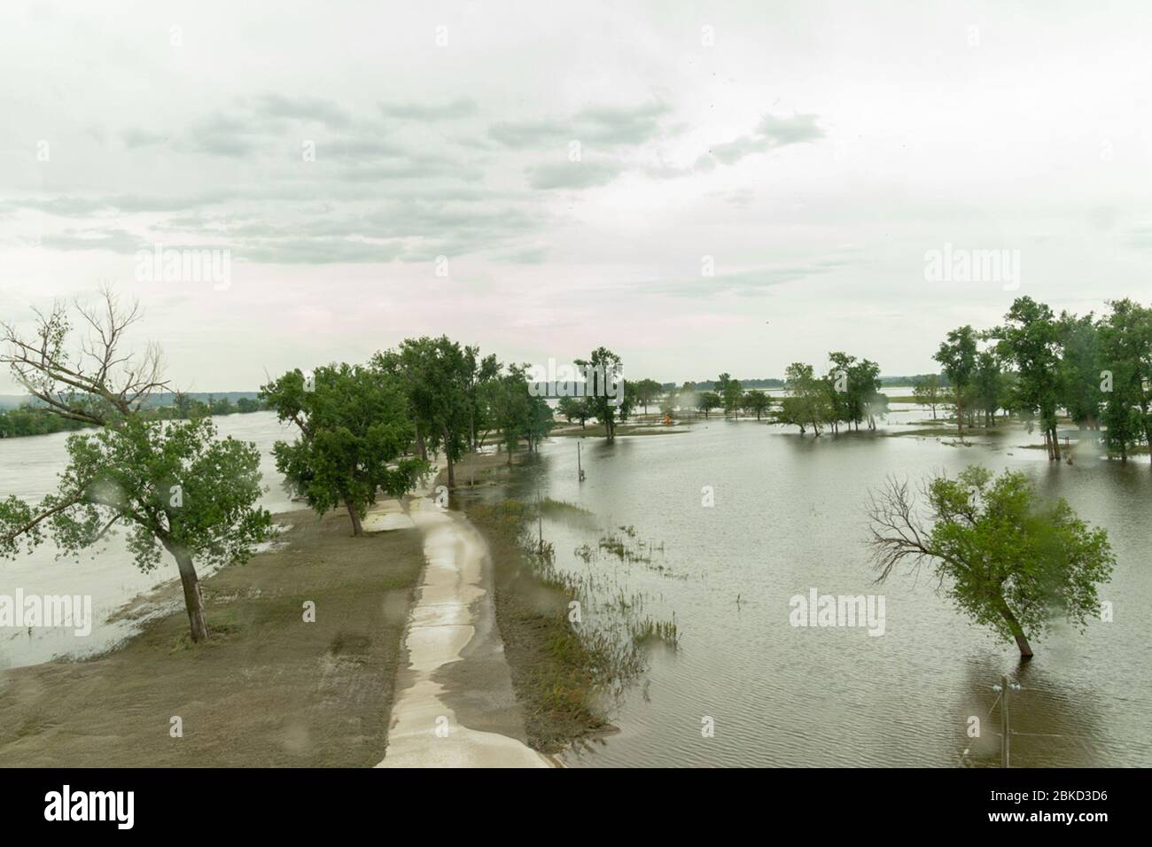 Missouri river flood waters hi-res stock photography and images - Alamy