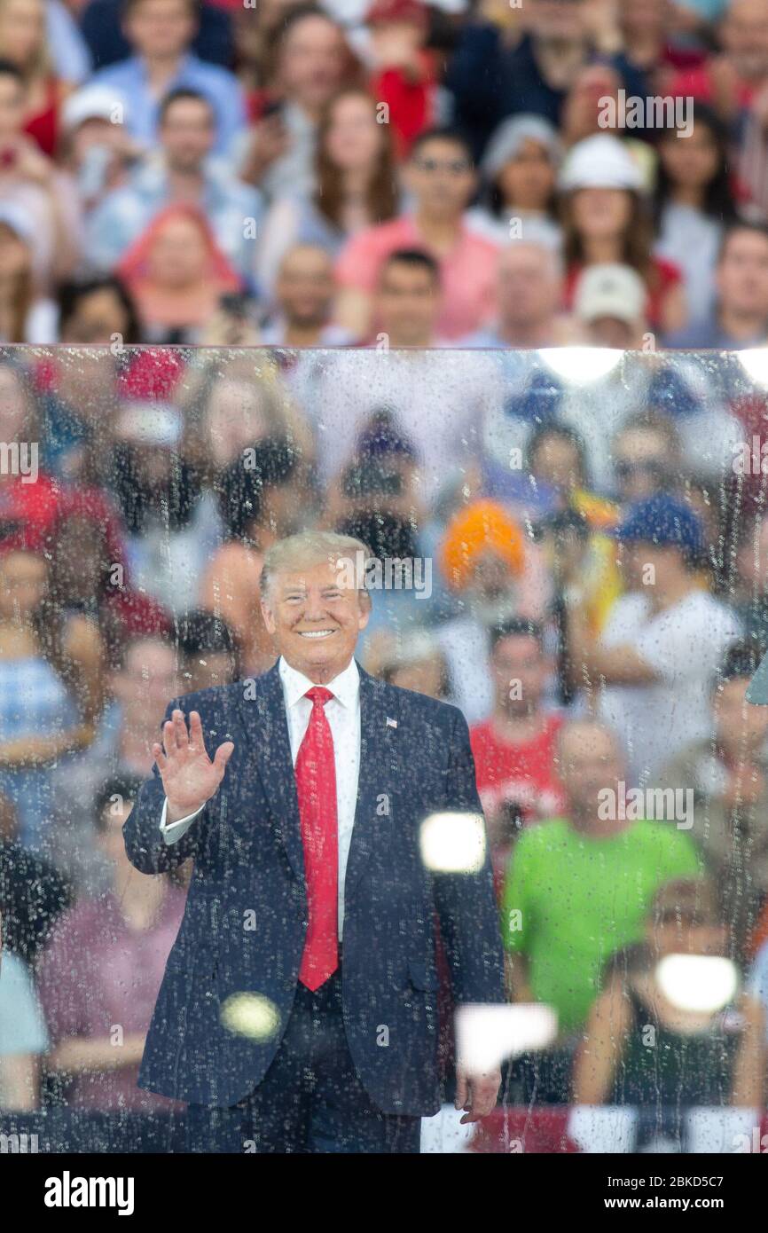 President Donald Trump delivers a speech at the Lincoln Memorial in ...