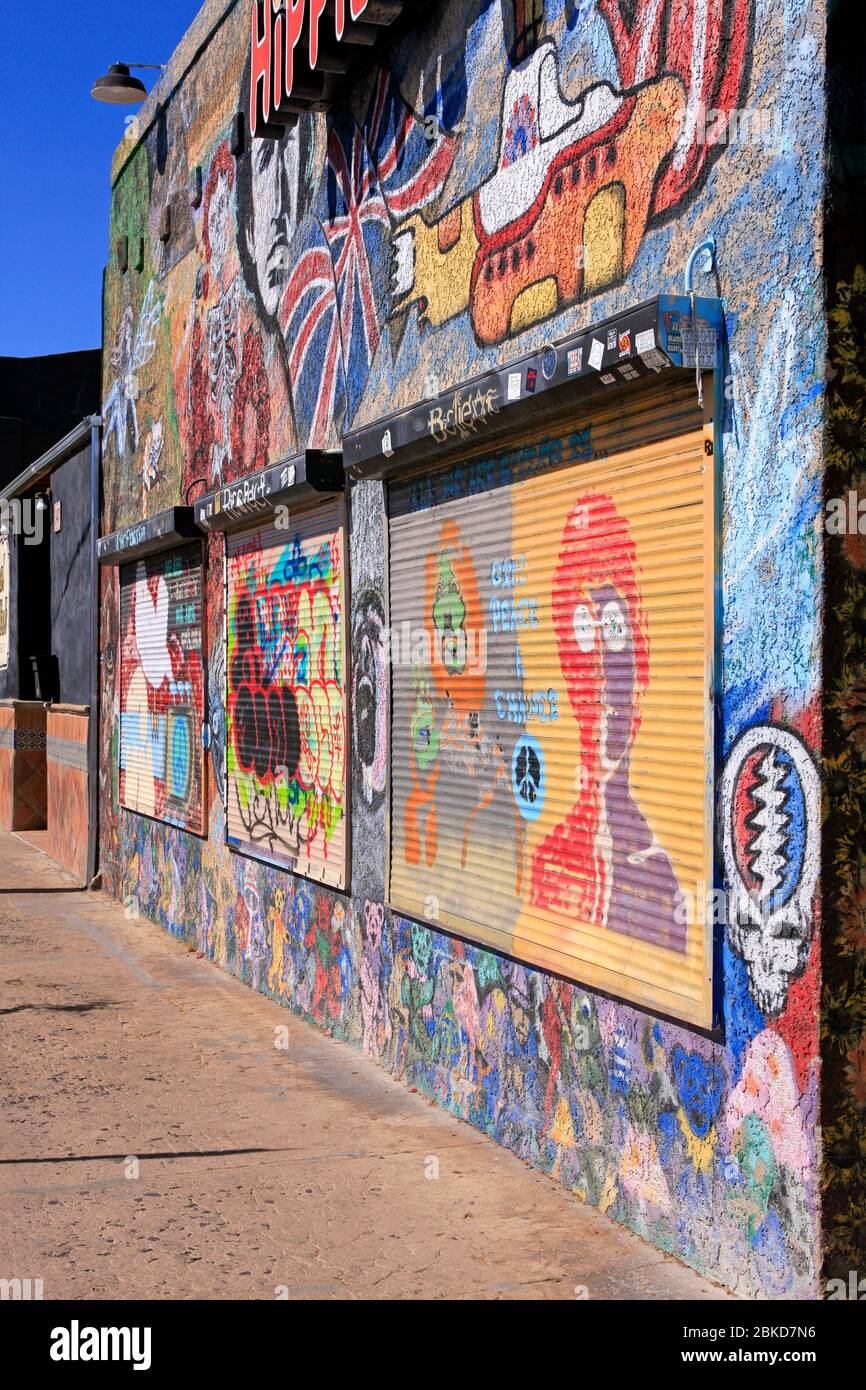 Shuttered business covid 19 hi-res stock photography and images - Alamy