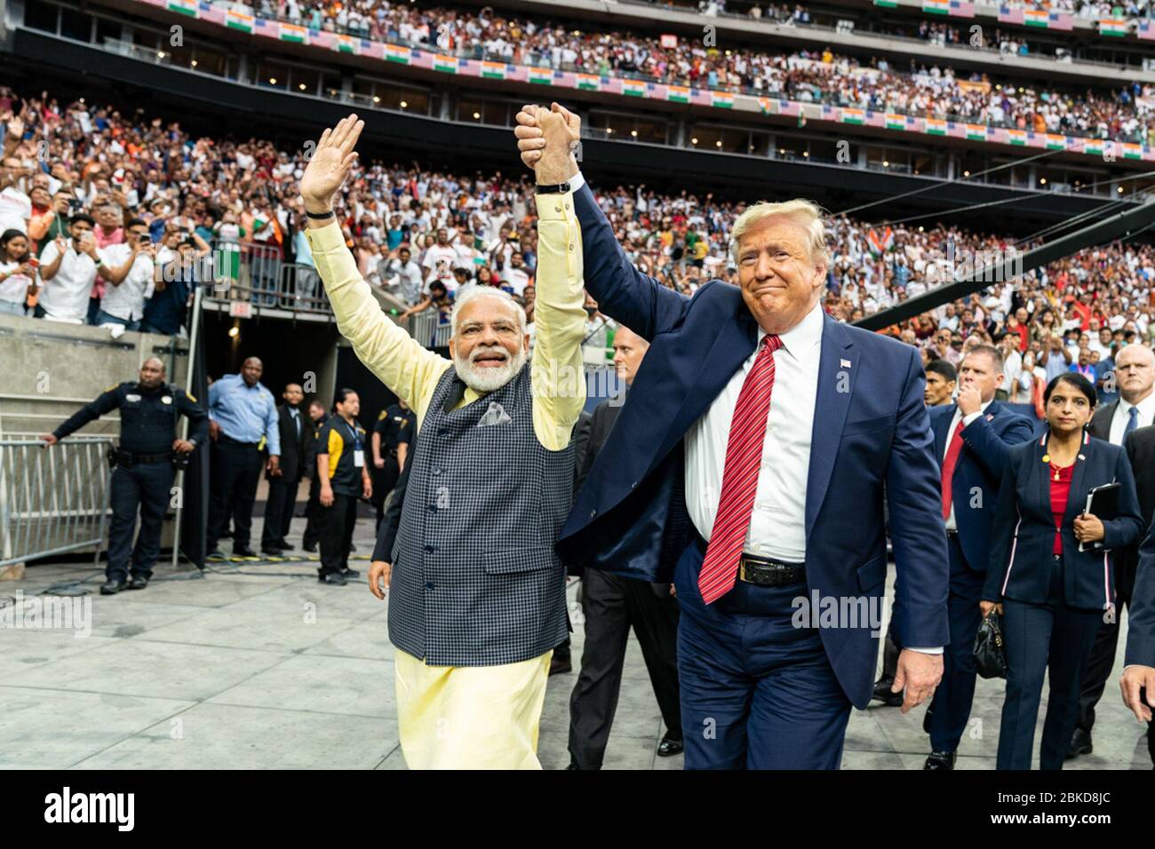 Trump with modi hi-res stock photography and images - Alamy