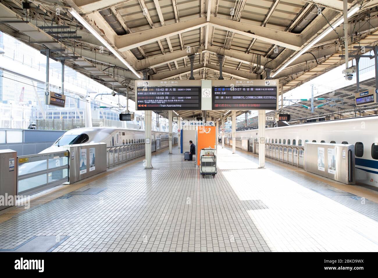 A quiet shinkansen bullet train platform is seen at JR Tokyo Station ...