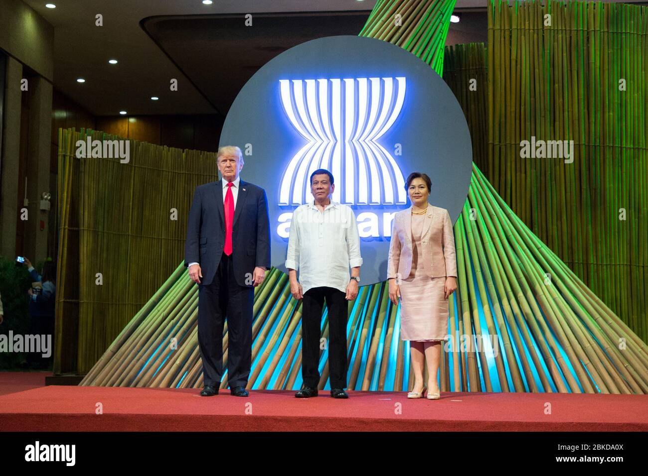On November 13, 2017, President Donald J. Trump visits the Philippines ...