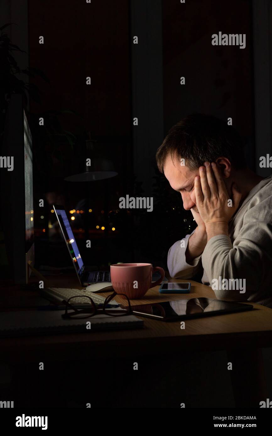 Fatigue at work hi-res stock photography and images - Alamy