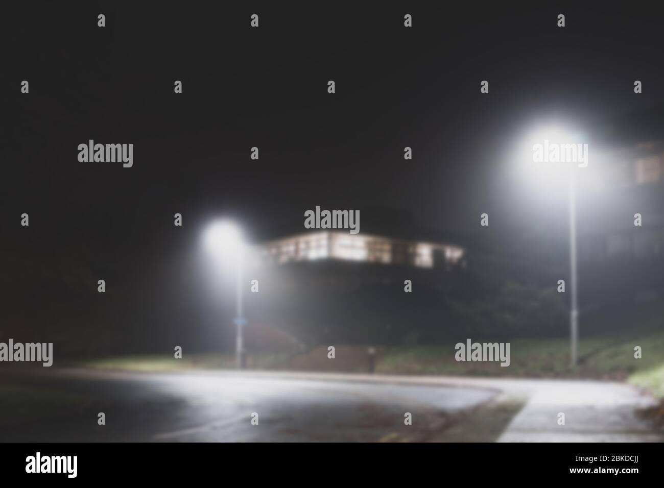 Empty office night hi-res stock photography and images - Alamy