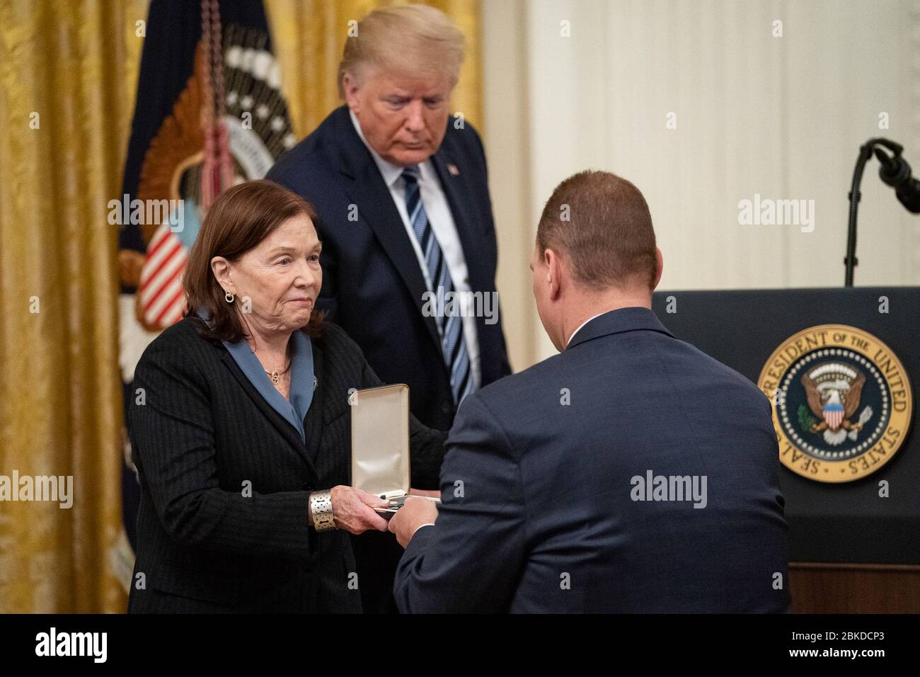 Presidential citizens medal ceremony hi-res stock photography and ...