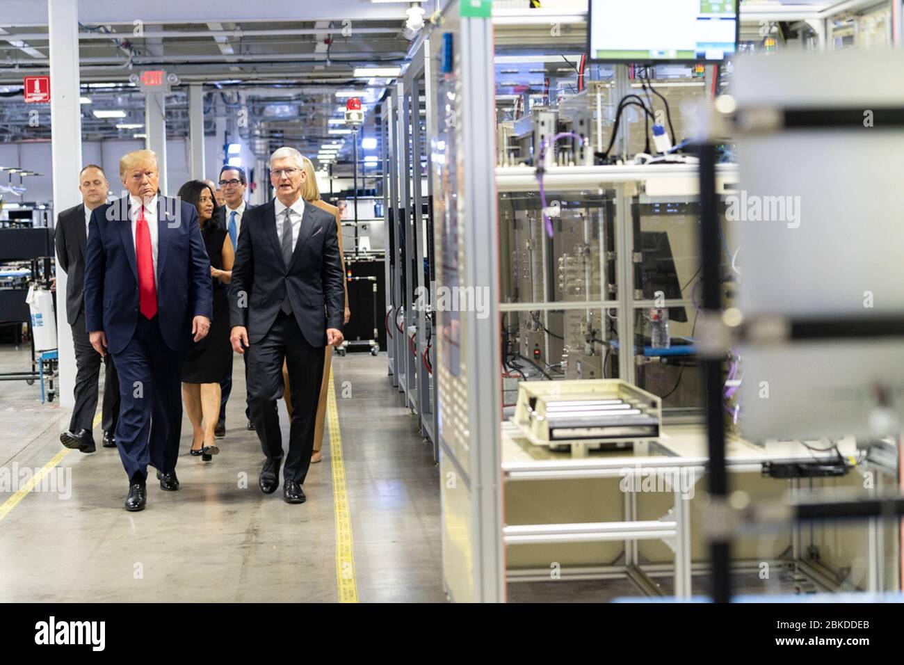 On November 20, 2019, President Donald Trump toured the Apple ...