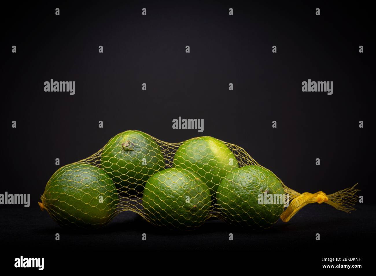 Plastic fruit netting hi-res stock photography and images - Alamy