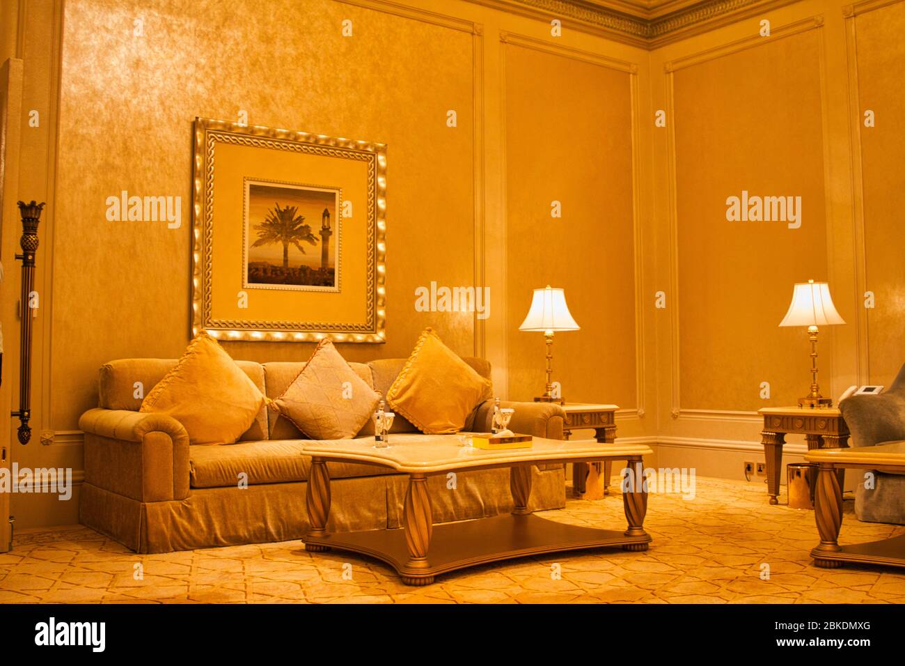Gold interior home hi-res stock photography and images - Alamy