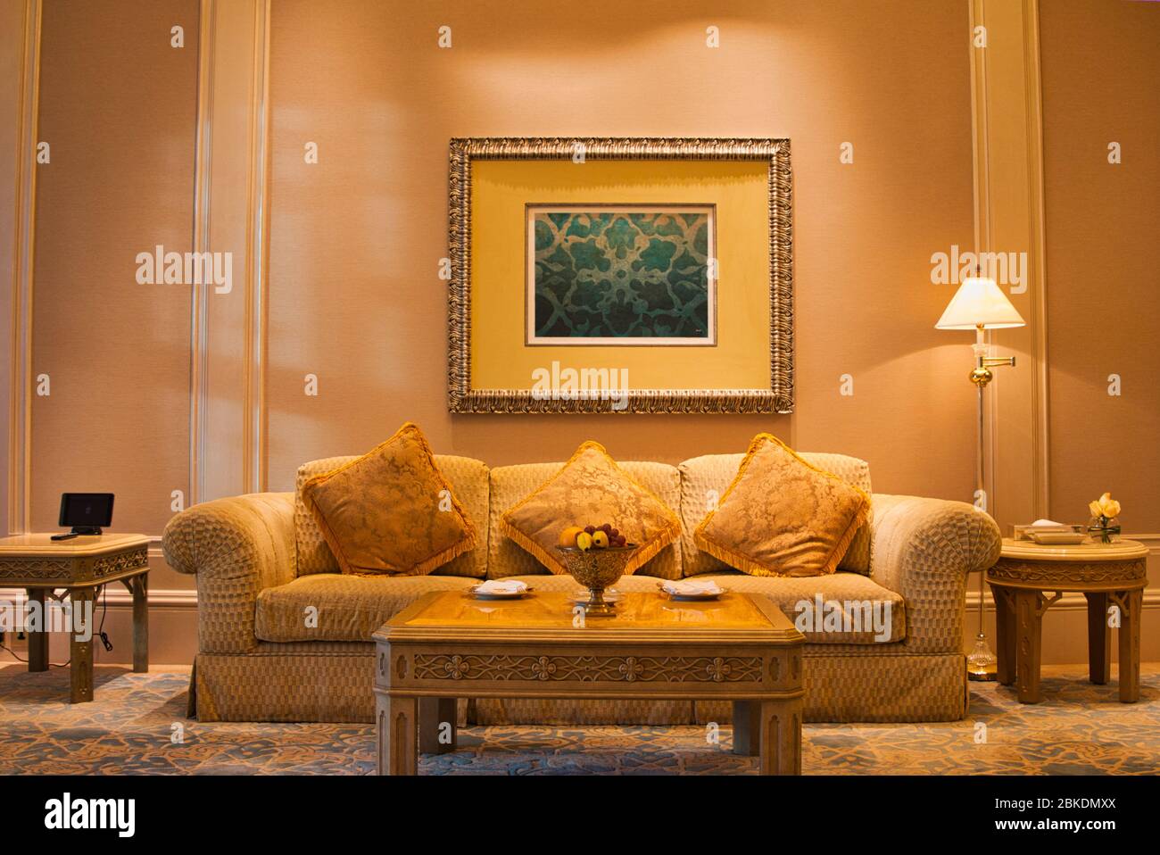 Gold interior home hi-res stock photography and images - Alamy