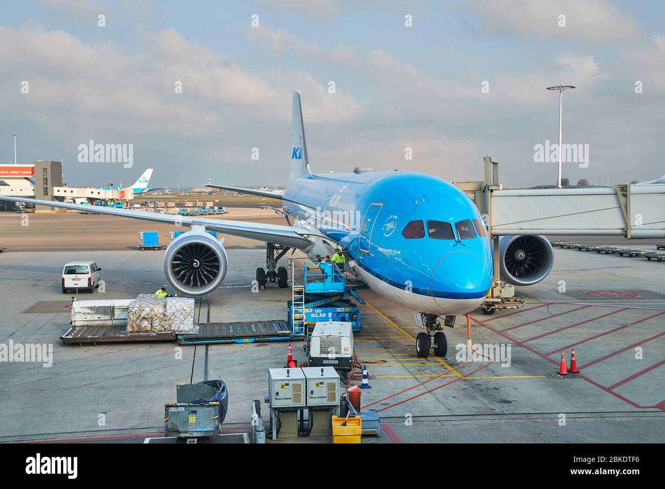 Aircraft Ground Handling Stock Photo - Alamy