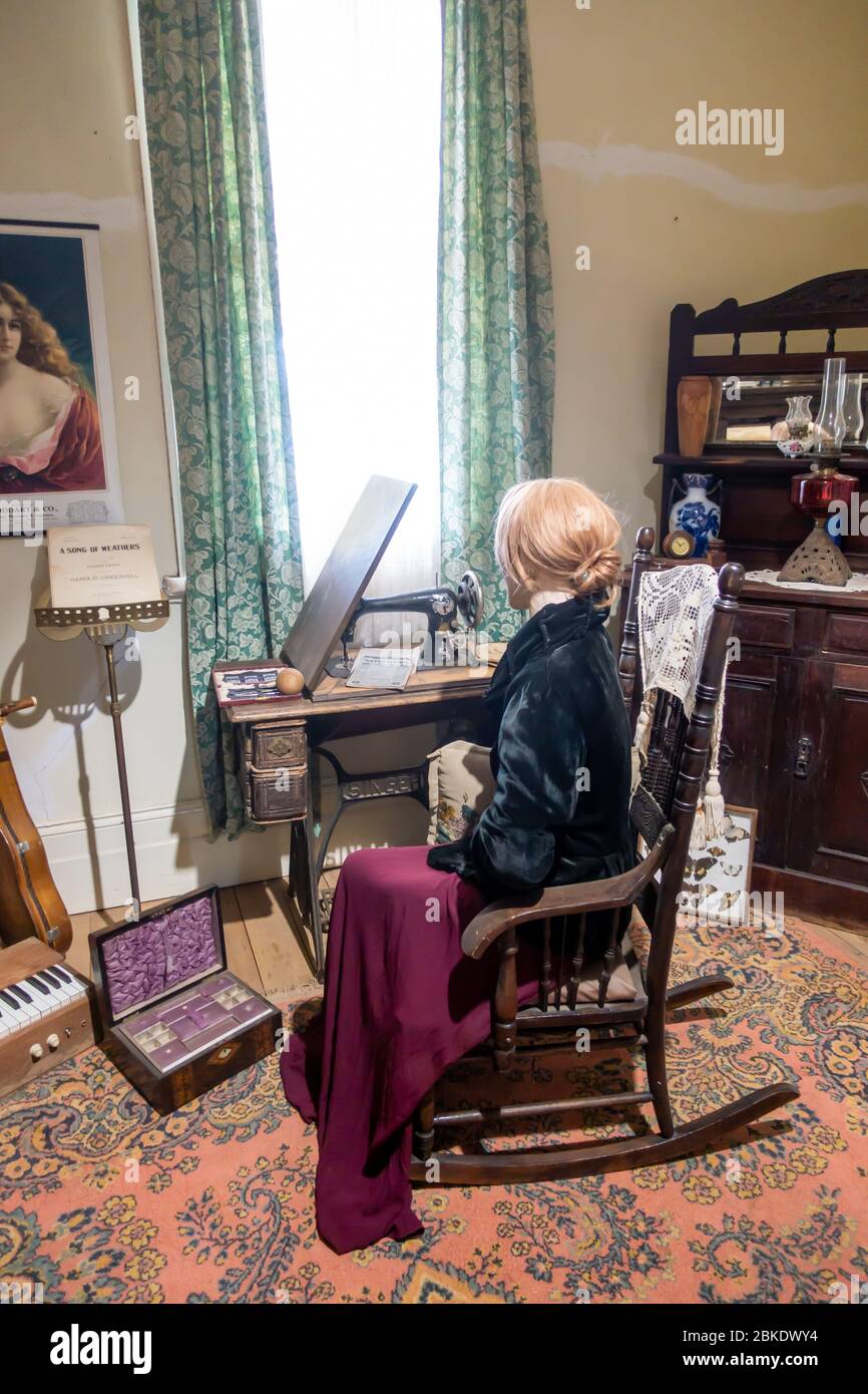 Sewing machine museum hi-res stock photography and images - Alamy
