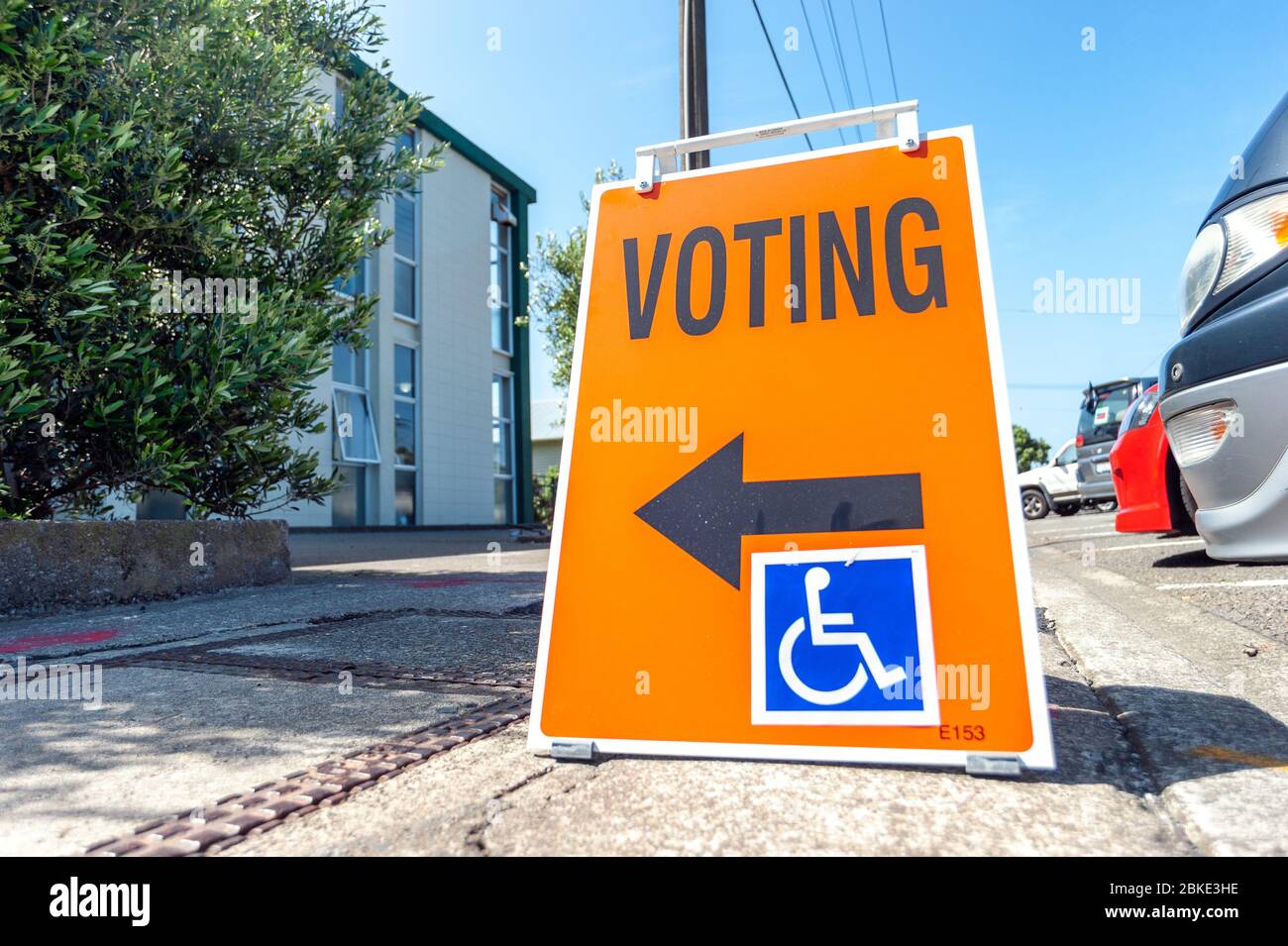 Directional signage system hi-res stock photography and images - Alamy