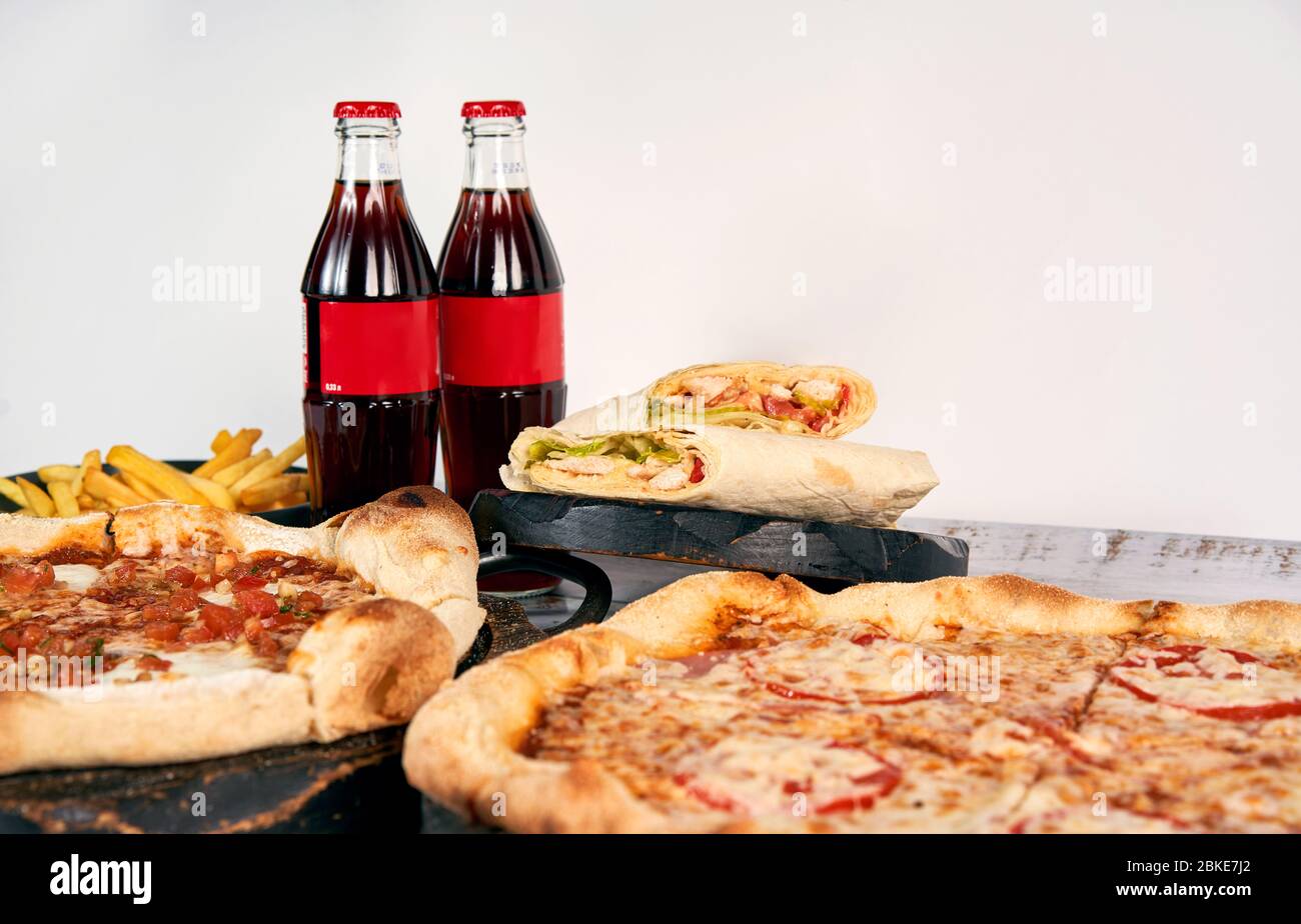 Pizza soda drink hi-res stock photography and images - Alamy