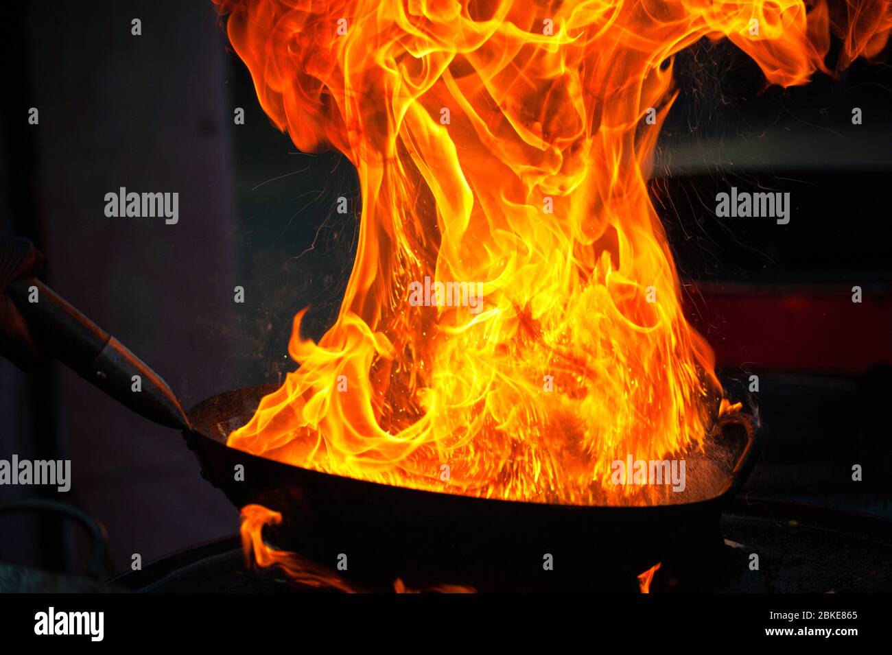Cooking on gas stove street hi-res stock photography and images - Alamy