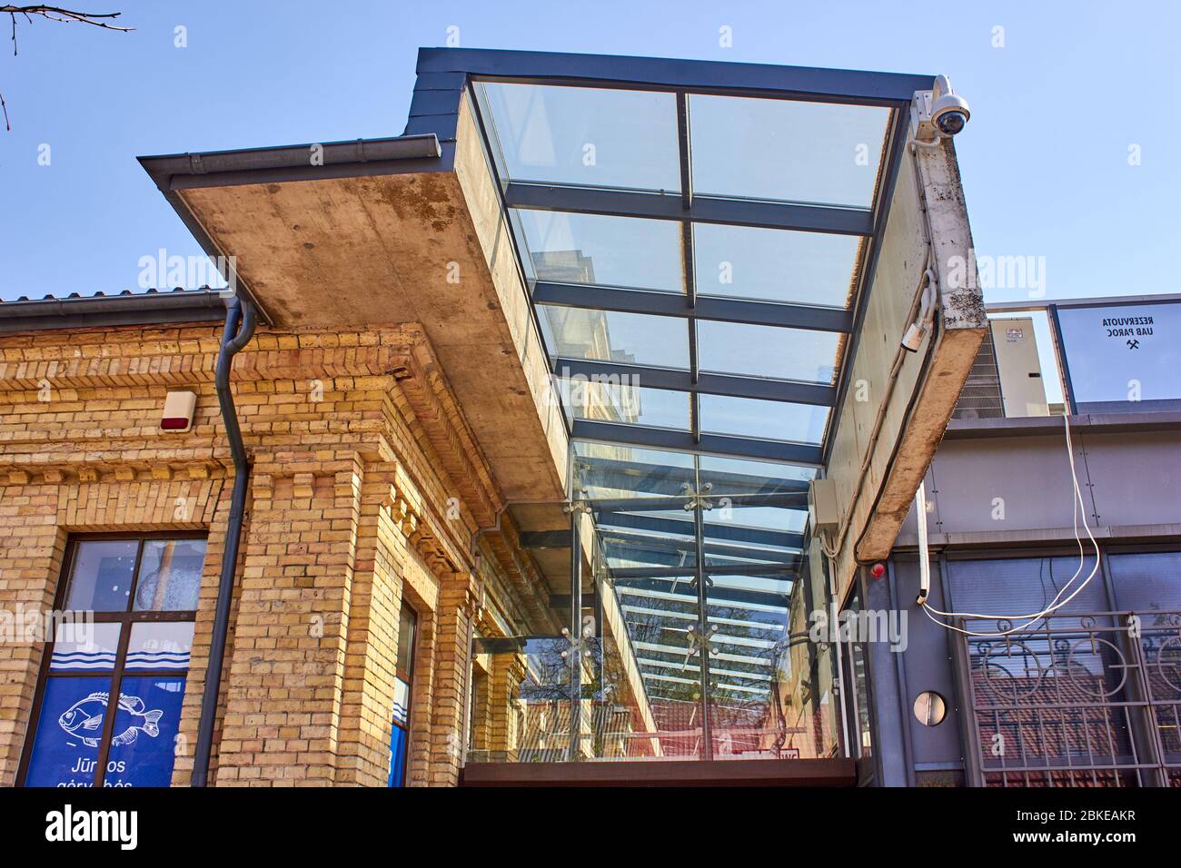 Passage connecting old and new buildings Stock Photo - Alamy